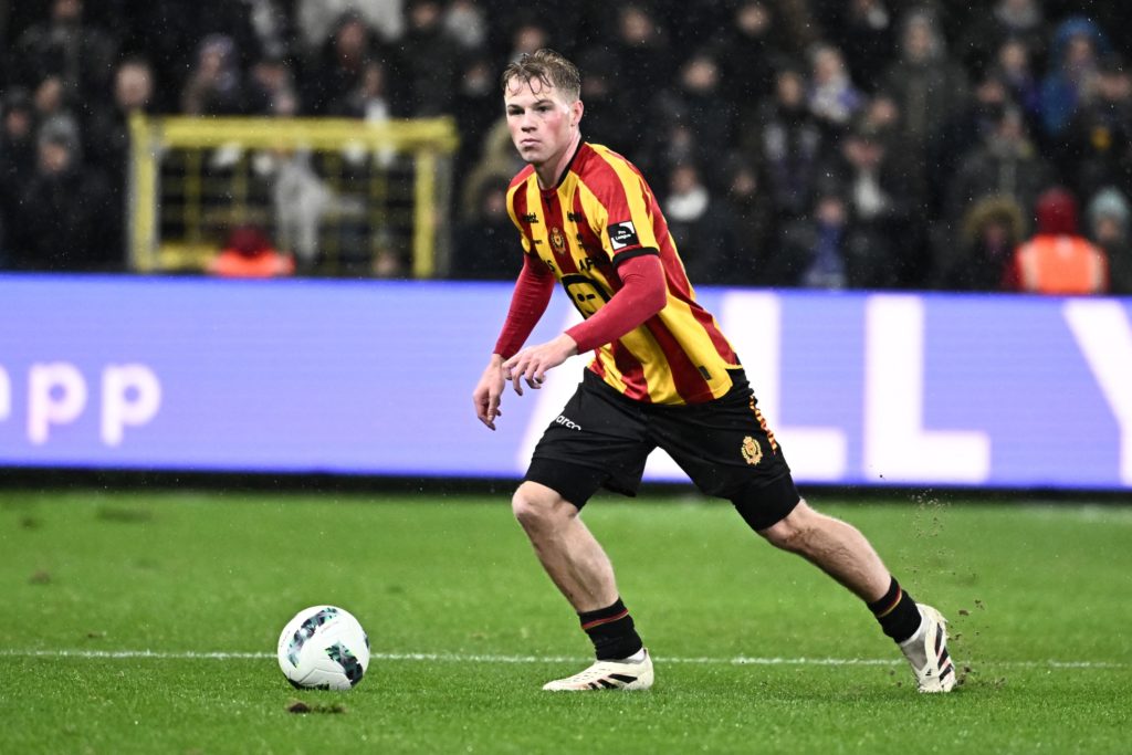 Ferencvaros 'monitoring' Stephen Welsh as Robbie Keane interested in ...