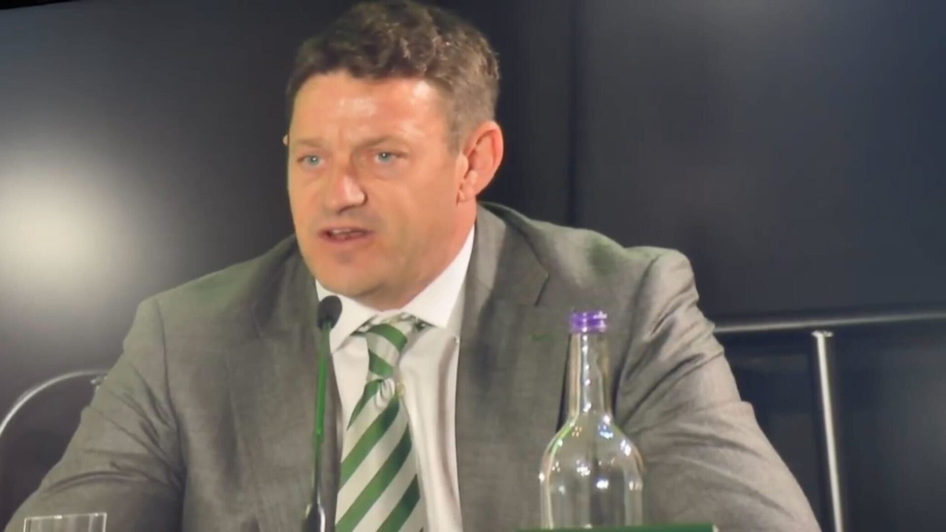 Celtic fans make their feelings clear towards Ross Desmond after ...