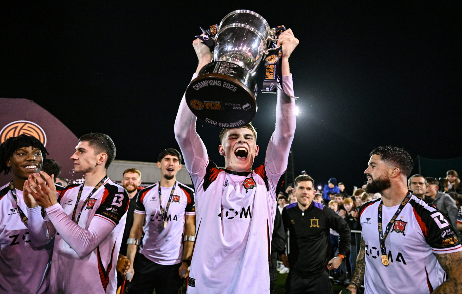 Celtic 'reopen talks' to sign Irish defender with competition from ...
