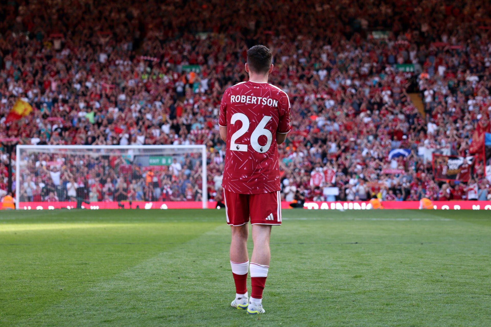 Ben Jacobs delivers transfer news on Celtic target Andy Robertson after ...