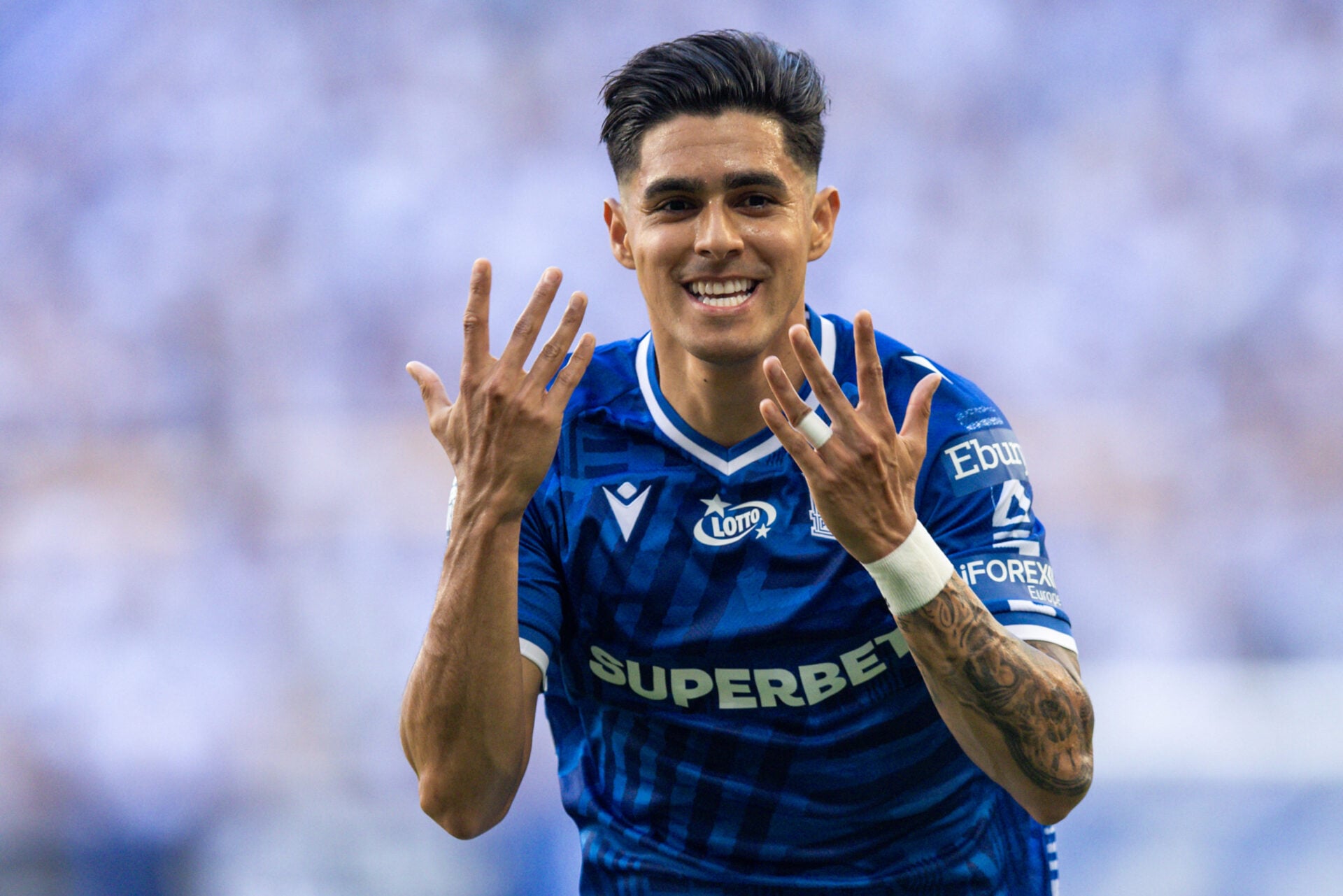 Lech Poznan complete record signing of Luis Palma from Celtic